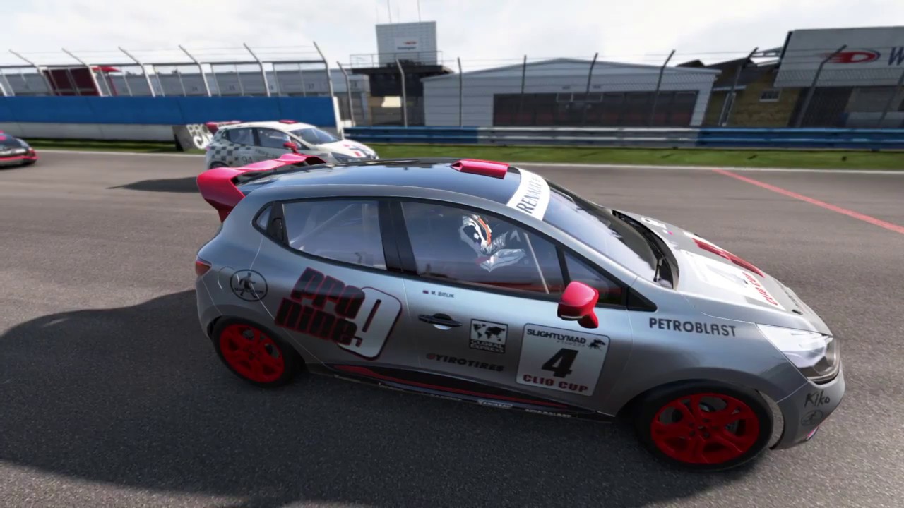 Project CARS Career Season 1 Race 1 Donington Renault Clio - YouTube