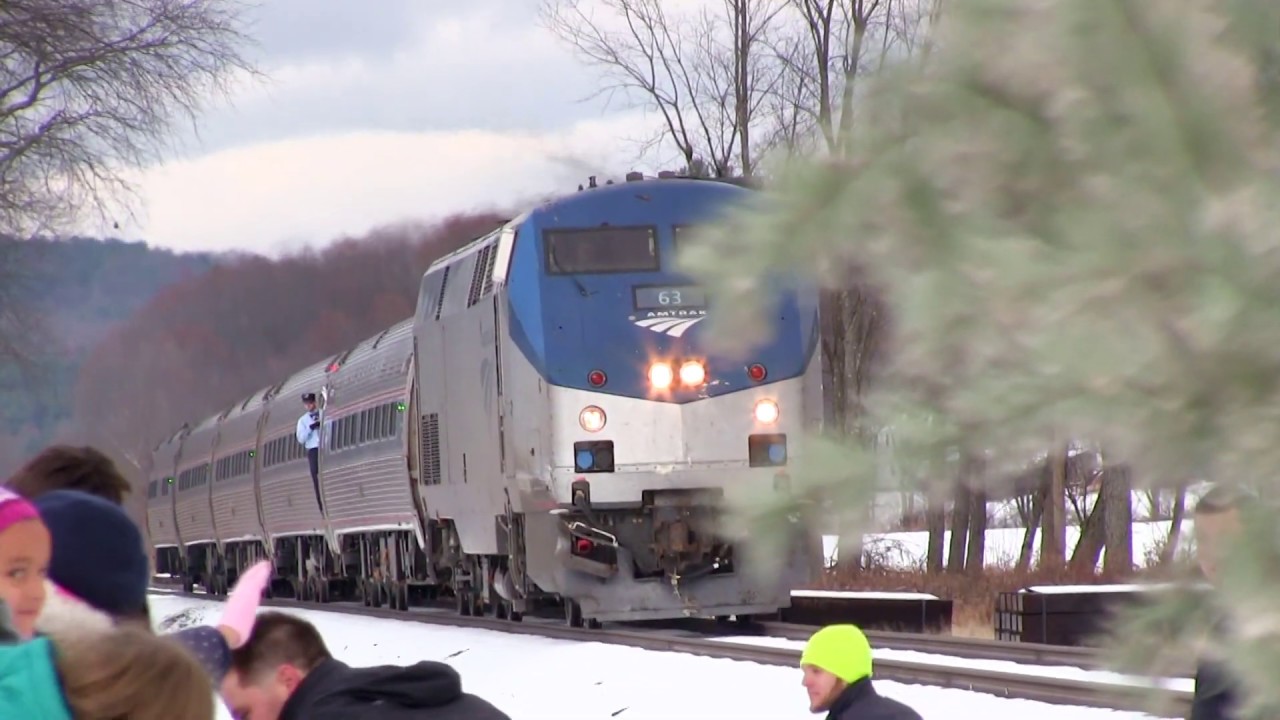 Santa's Arrival at Kringle Candle by Train! - YouTube