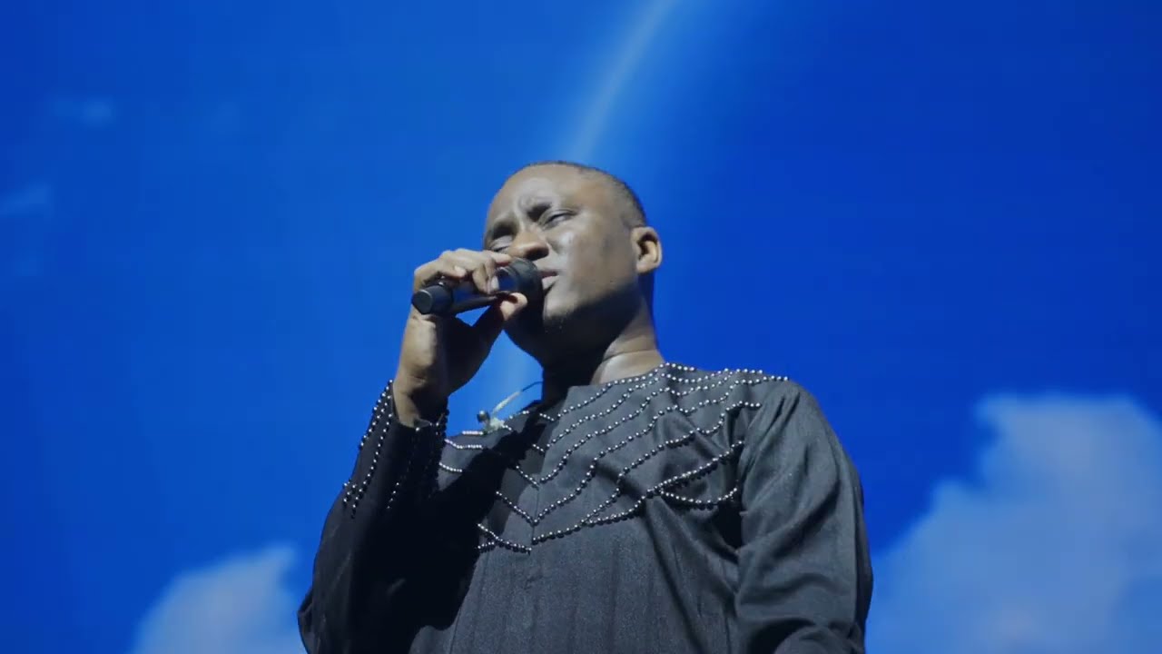 Derek-Jones / JESUS-CHRIST EST LE ROI ( Contemplation 3) Chords - Chordify