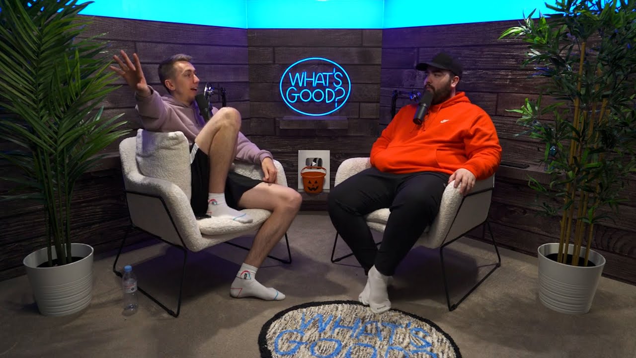 Vikk’s Mum has NO CHILL with Randolph!! - YouTube