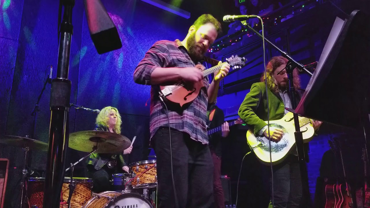 The Cris Jacobs Band with Amy Helm at the 8x10 1/5/2018. - YouTube
