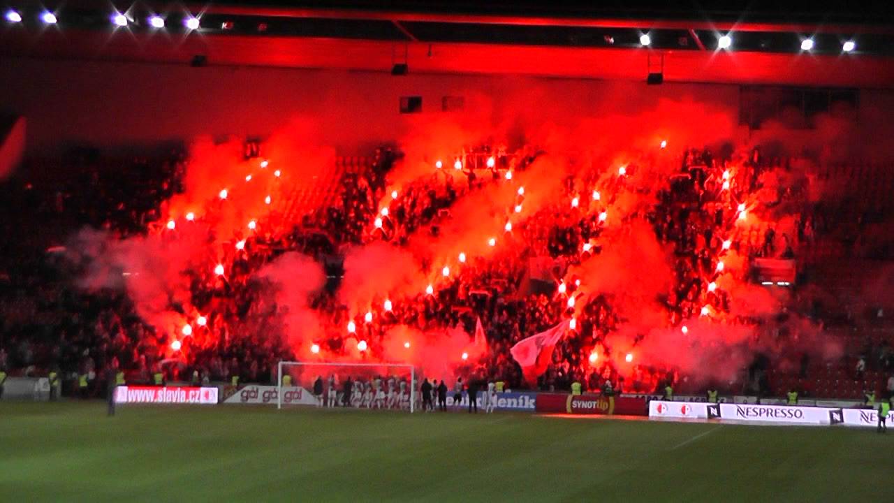 SK Slavia Praha - choreo ke 120. výročí klubu - YouTube