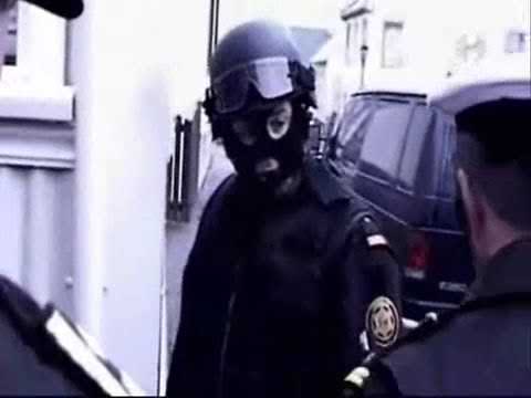 Icelandic police Swat team. Operation in Reykjanesbær. - YouTube