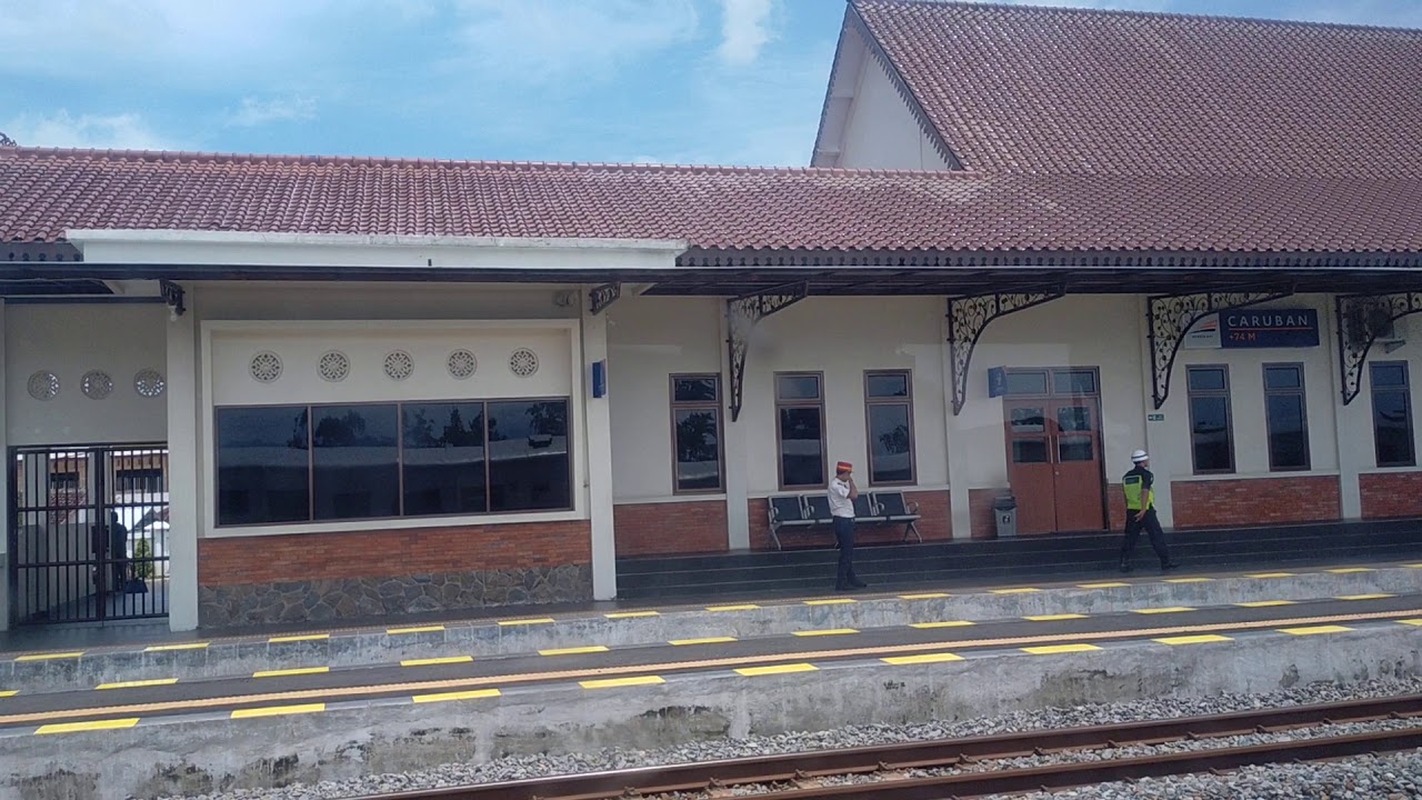 Baru.. Stasiun Caruban, Jawa Timur - YouTube