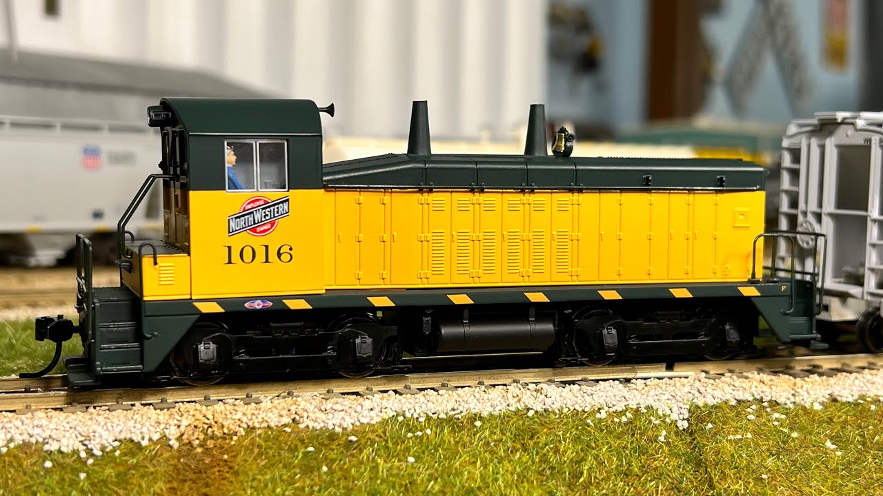 HO Scale Broadway Limited Imports NW2 Switcher DCC and Sound Review ...
