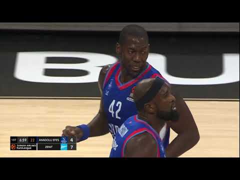 01.10.2020 / Anadolu Efes - Zenit / Krunoslav Simon