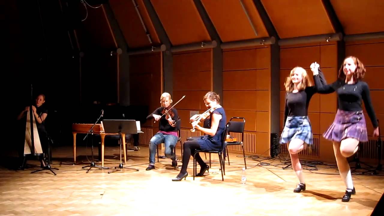 St. Patrick's Day music and dancing - YouTube