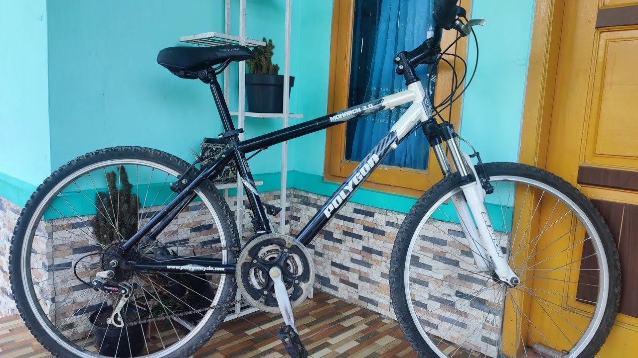 polygon monarch 2.0 hitam grey putih - YouTube