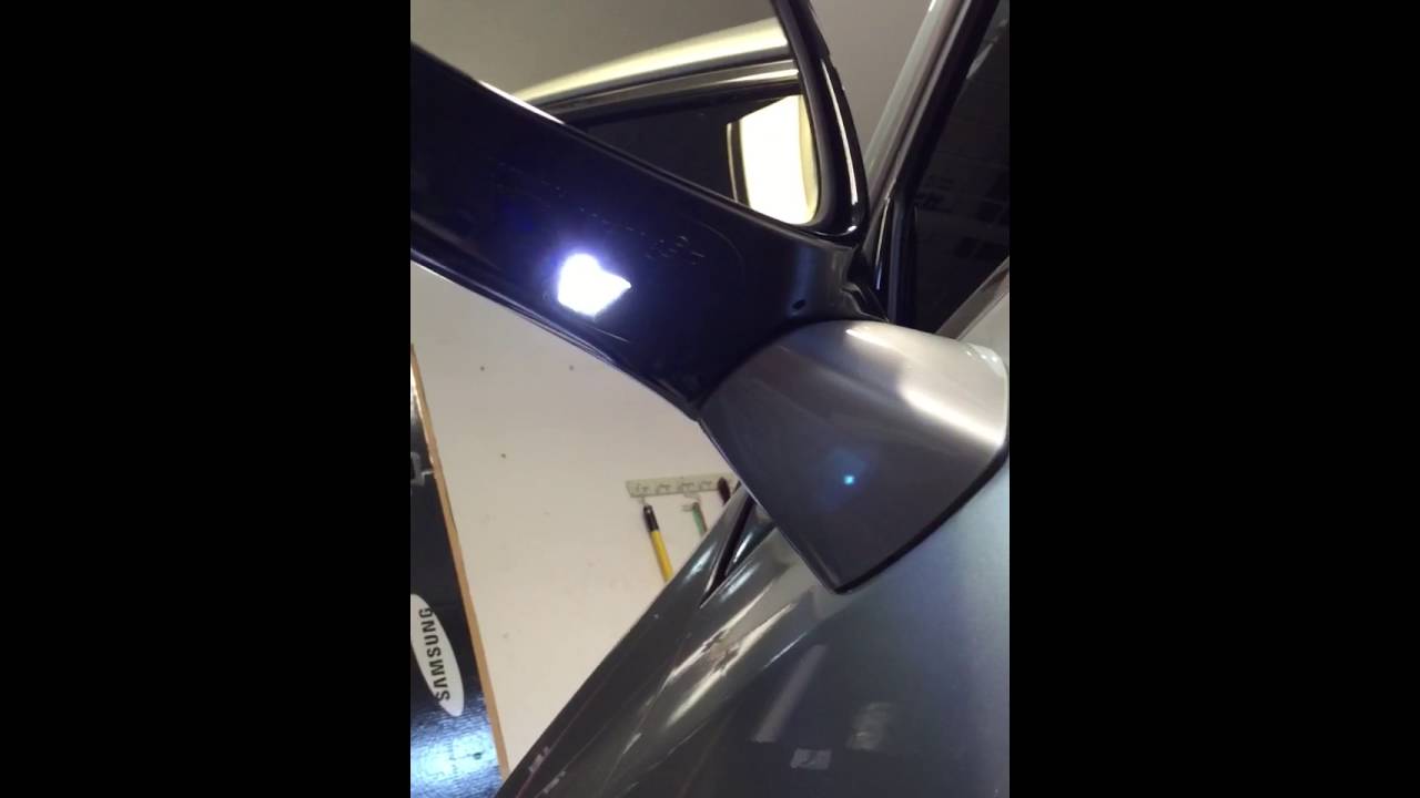 Lexus GS 350 LED Puddle light (mirror light) - YouTube