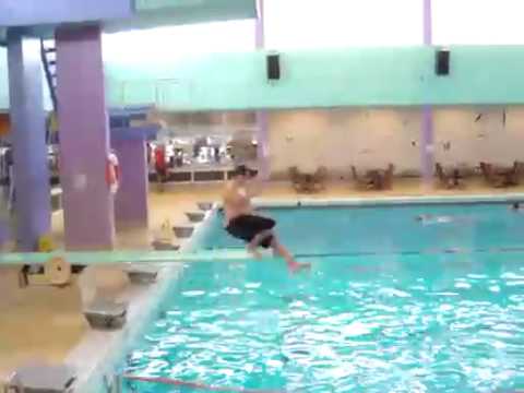 worst swimming pool jump ever - YouTube