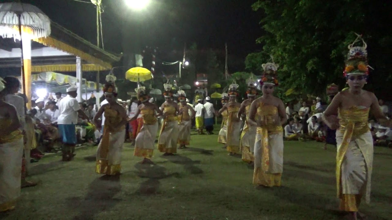 Rejang dewa - YouTube