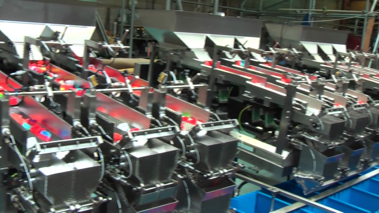 Cotswold 12* CMWC4000 Counters & Pocketed Elevator - YouTube