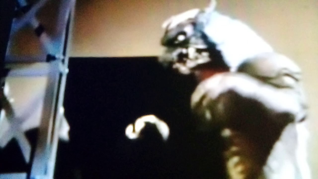 Goofy Throws Lizzinator ( 1995 mighty Morphin power rangers video ...