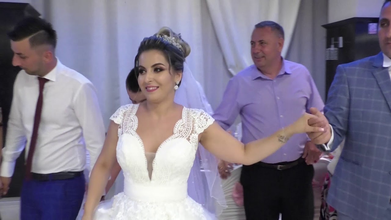 Vasilica de la Strehaia-Colaj 2019-Nunta Ionut&Ana Maria - YouTube