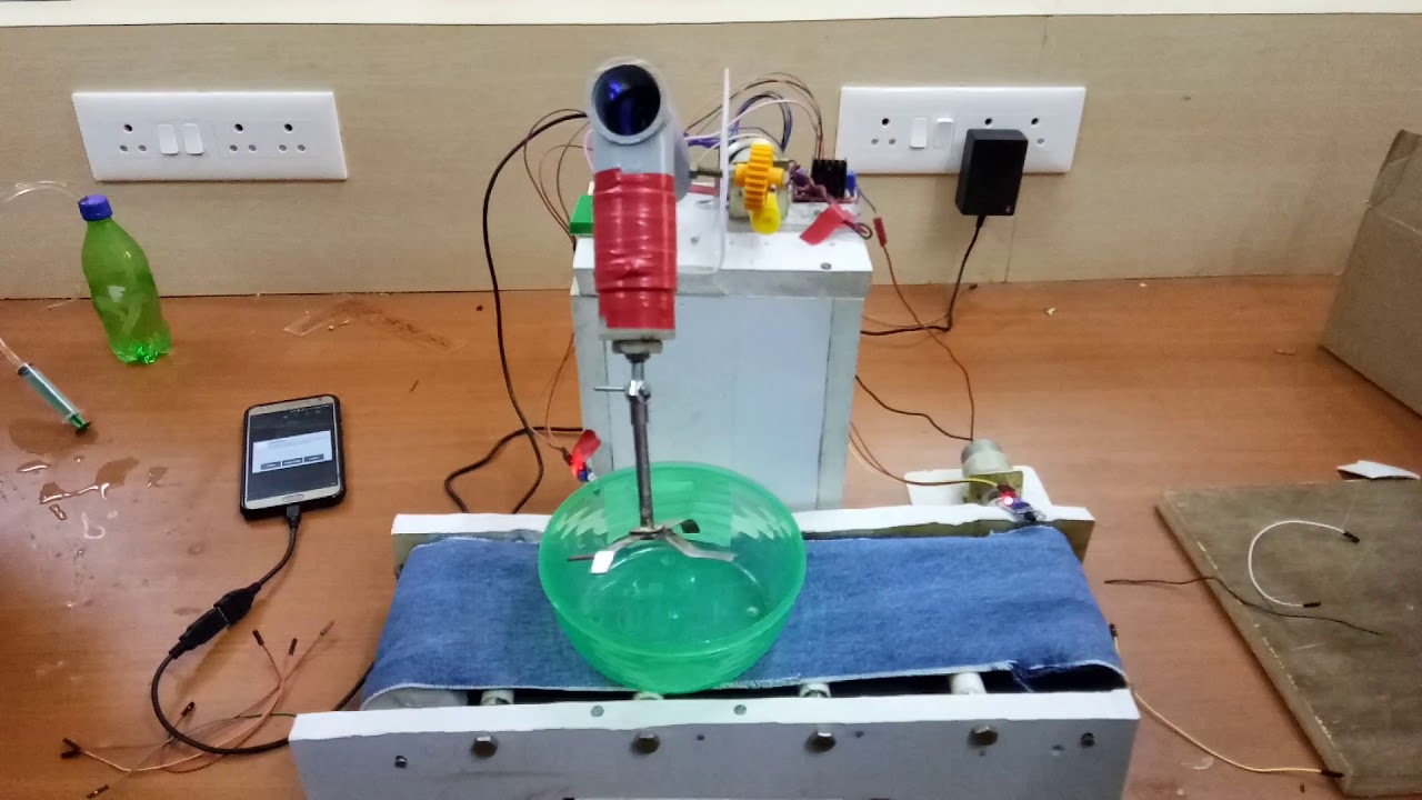 Automatic salad mixing machine - YouTube