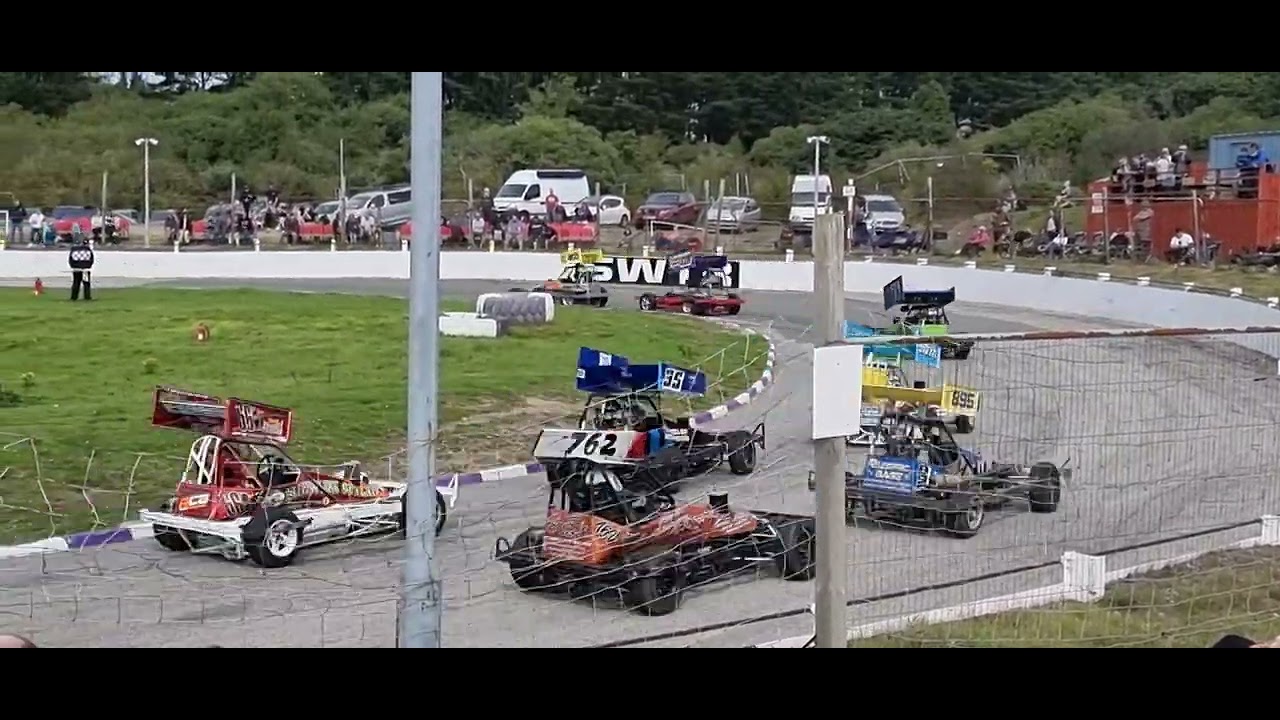 Brisca F2 Heat 2 St Day 25/09/22 - YouTube