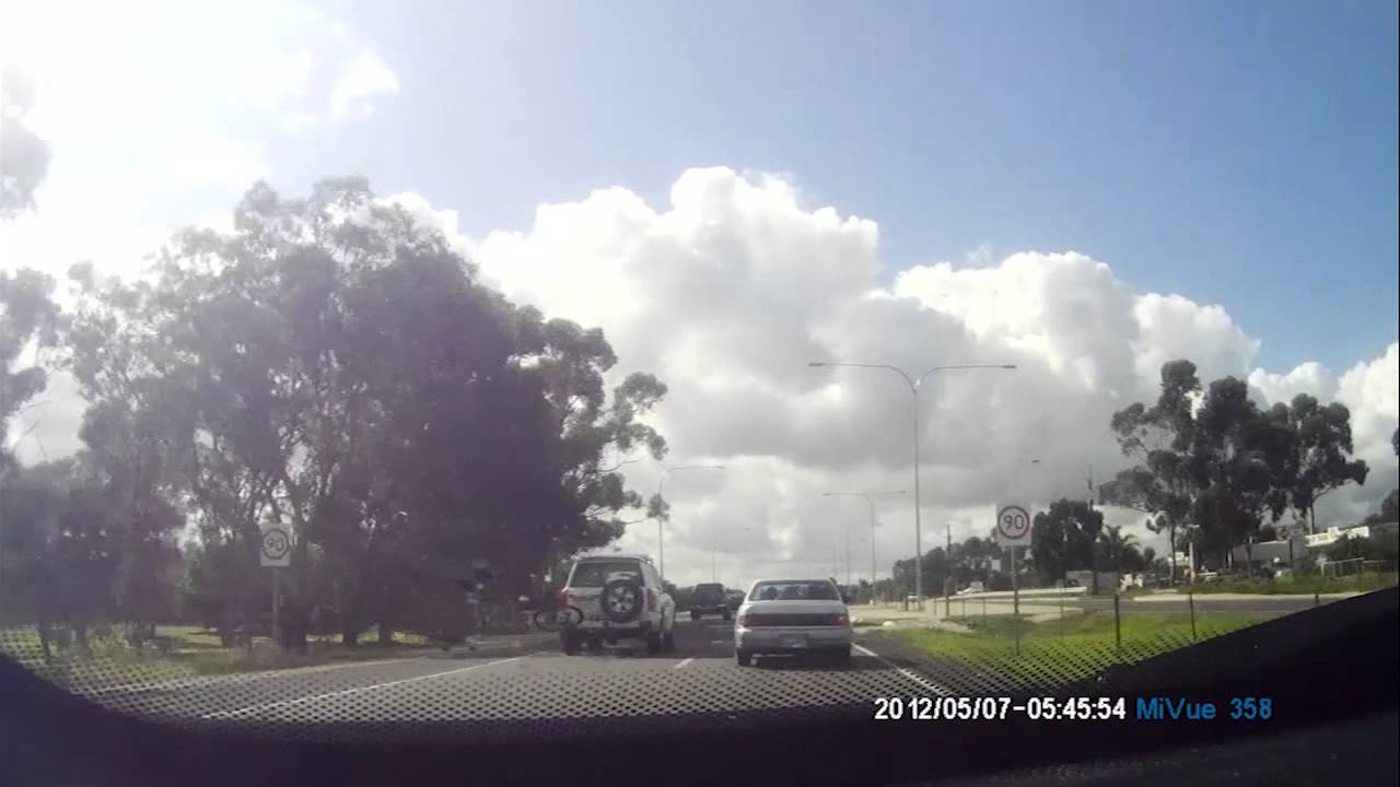 Northern Adelaide Bad Driving #7 - YouTube