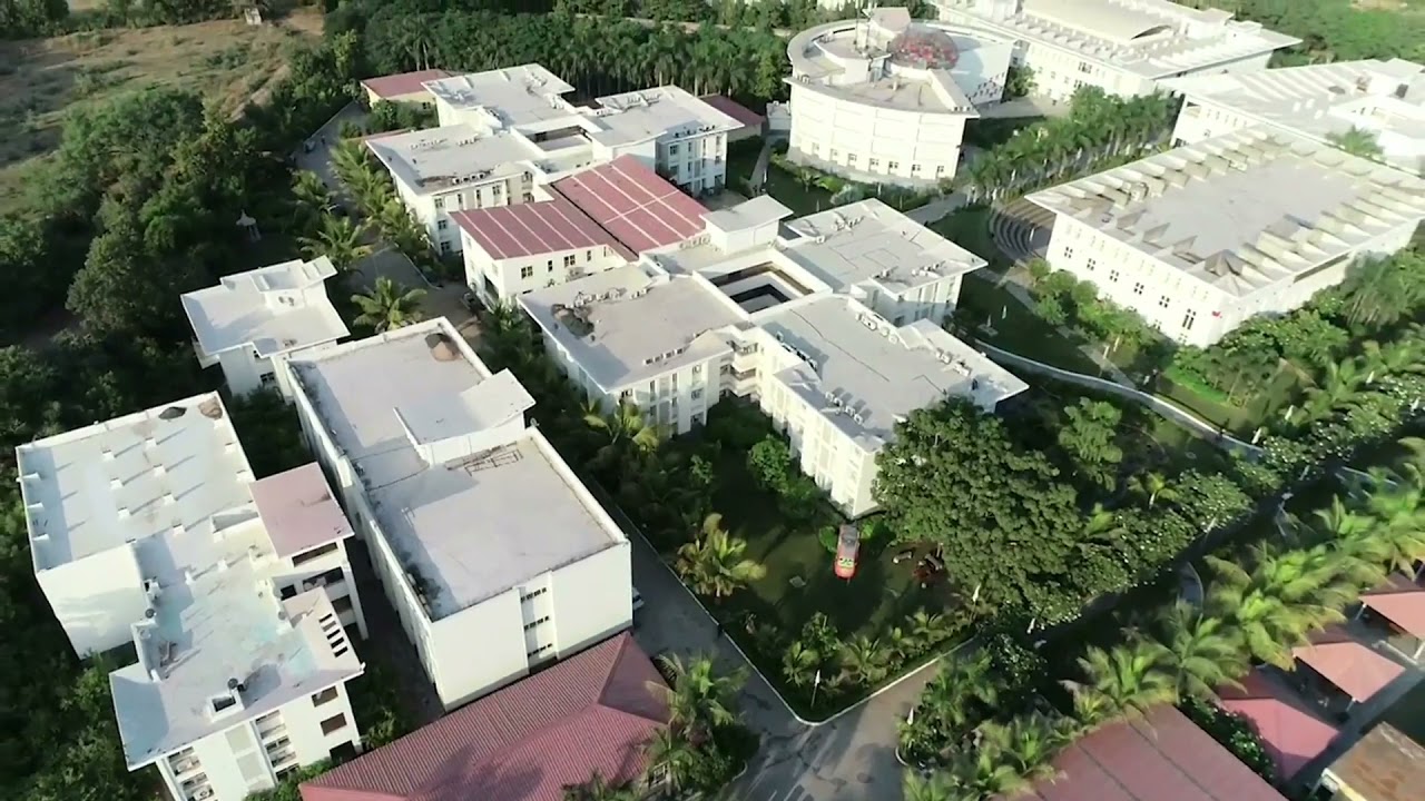 Life at Karnavati University - YouTube