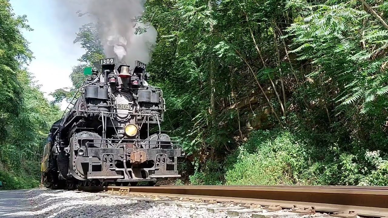 Western Maryland 1309: New York Central 6 Chime - YouTube