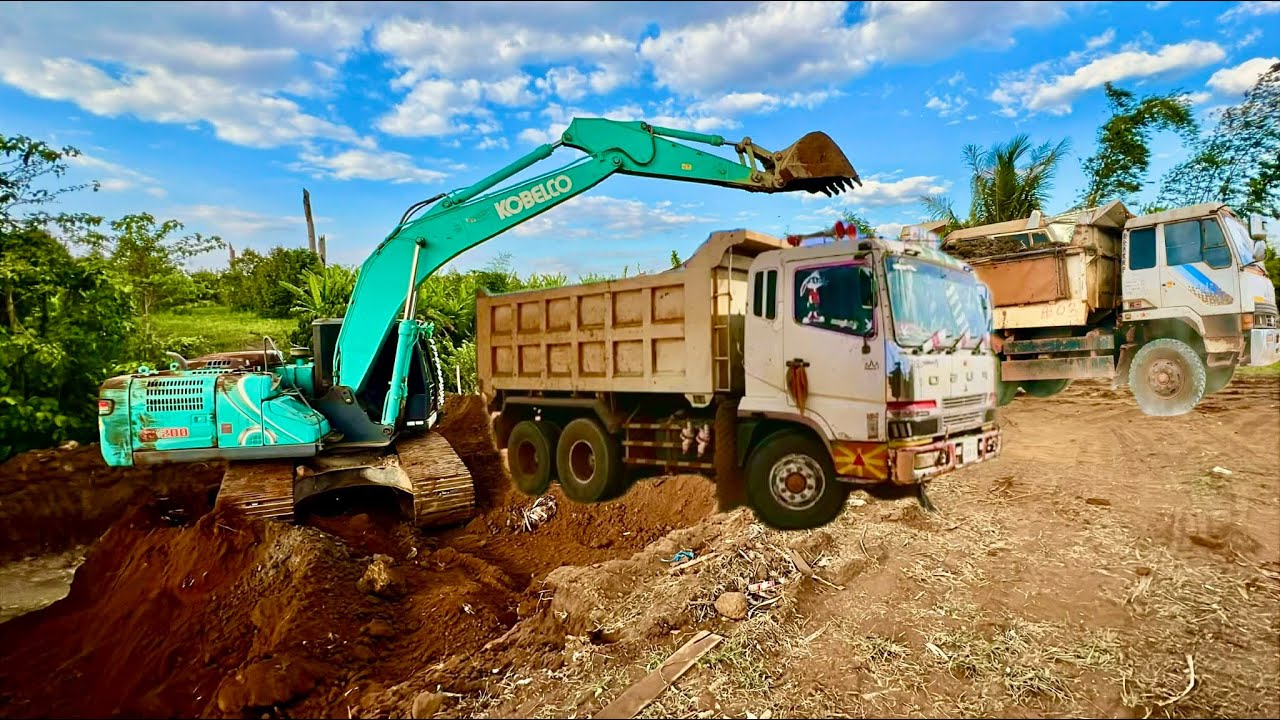 Today's earthmoving work uses only two trucks #trucks #excavator - YouTube
