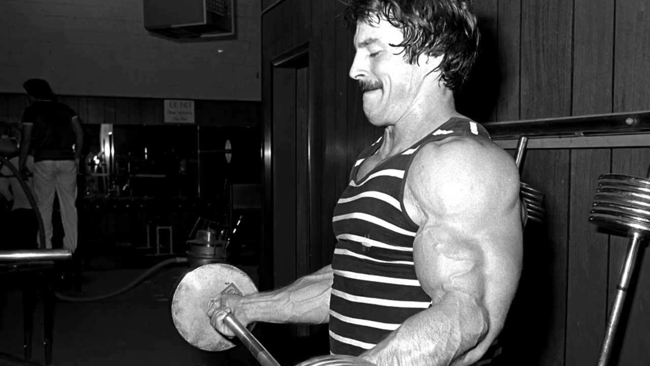 MIKE MENTZER: YOU DON'T NEED A TRAINING PARTNER TO TRAIN HARD - YouTube