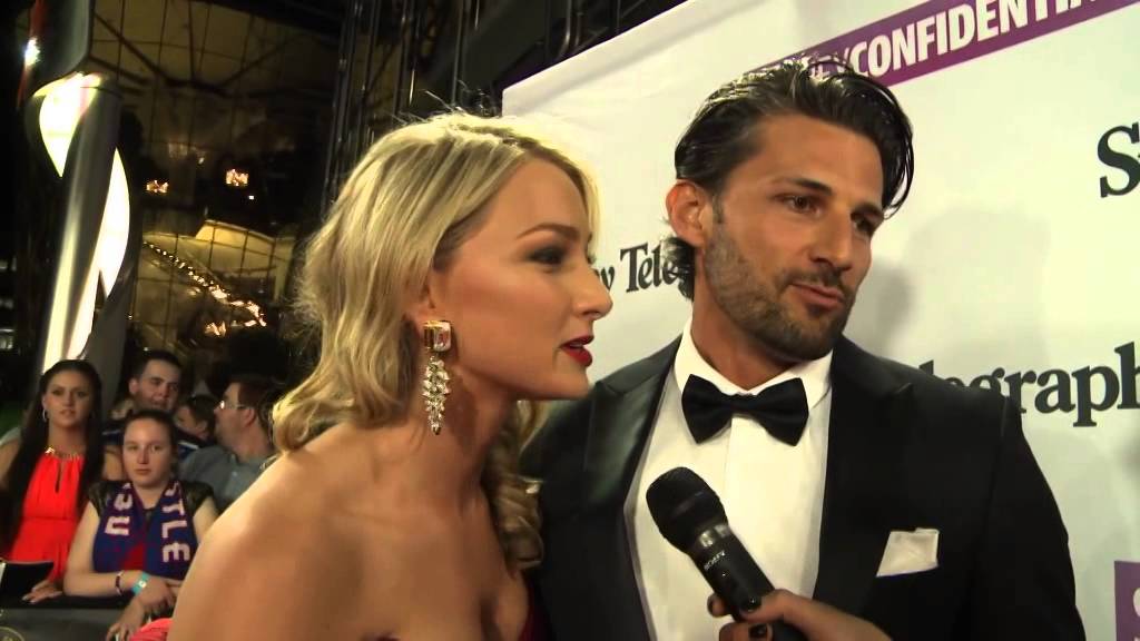 'The Bachelor' Tim Robards & Anna Heinrich at the Dally M awards - YouTube