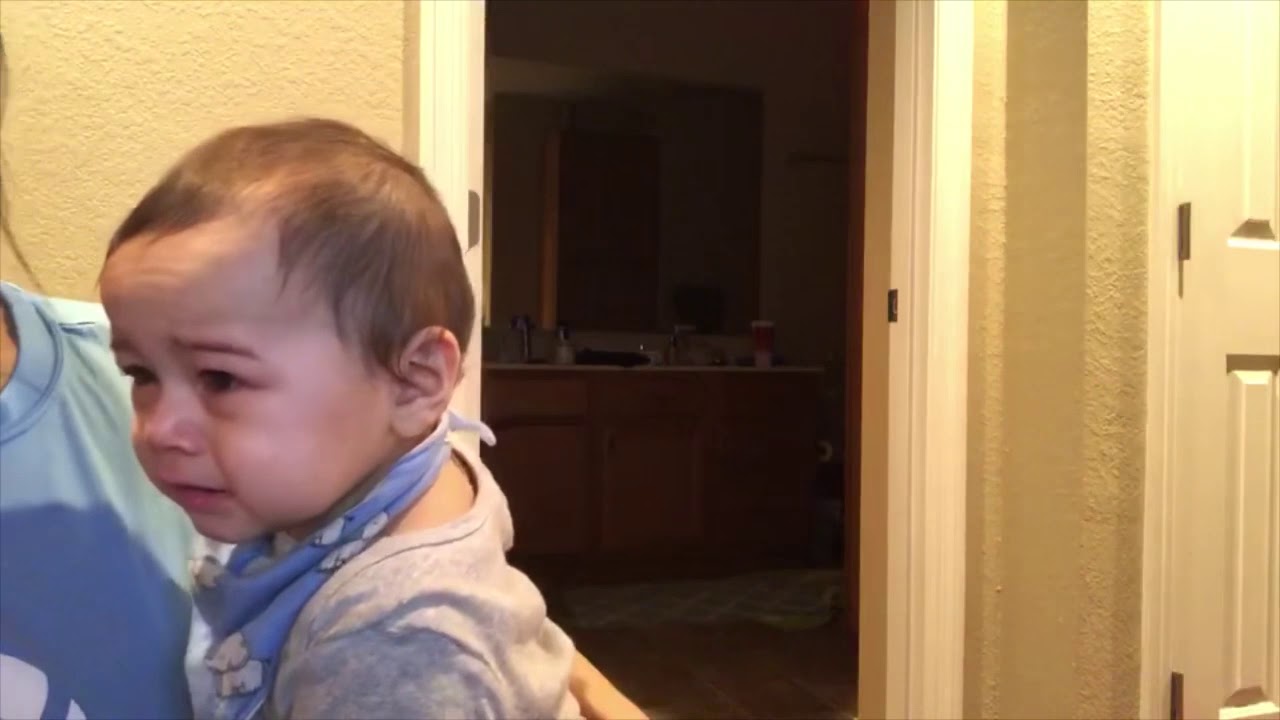Baby Ness crying to Twinkle Twinkle Little Star - YouTube
