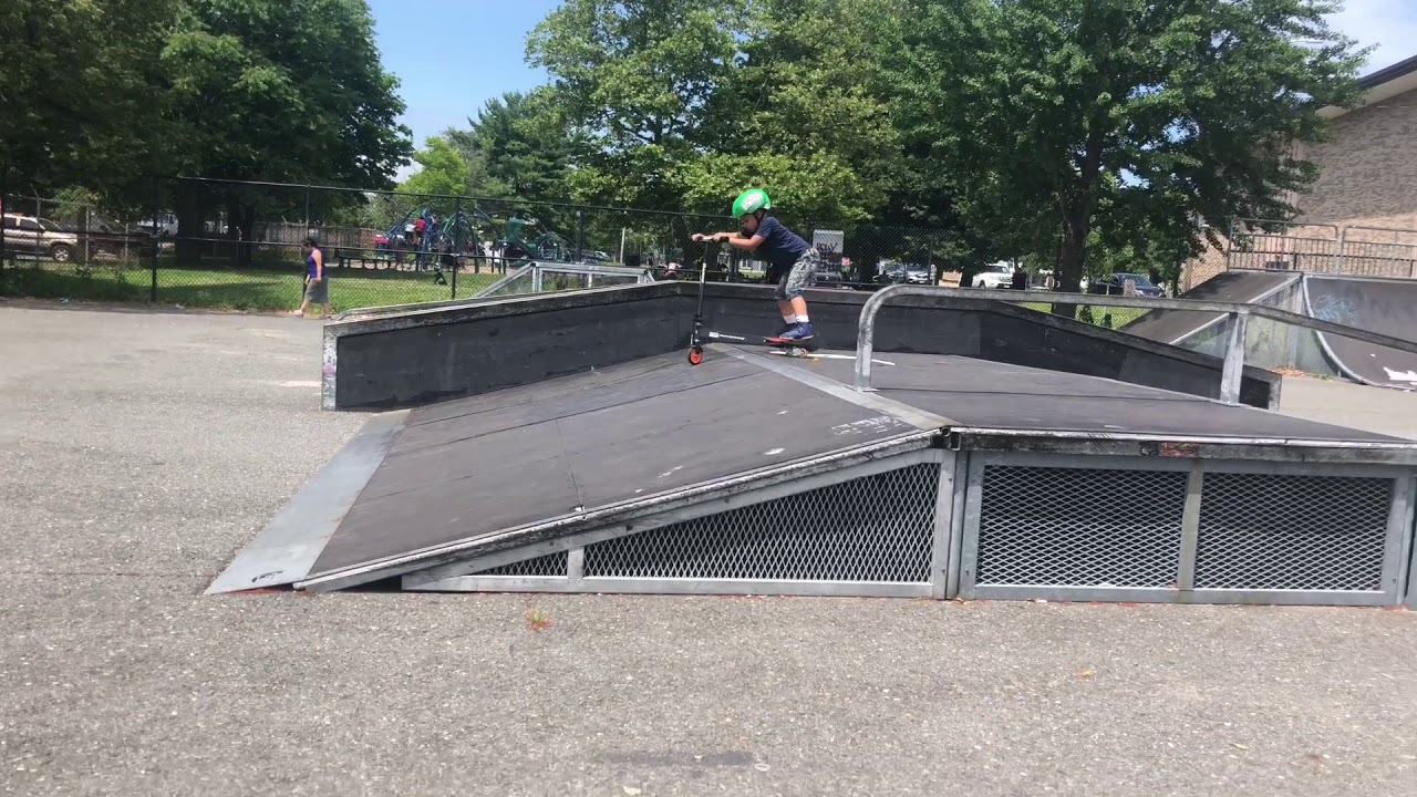 Riding the Razor Power Wing On Ramps - YouTube