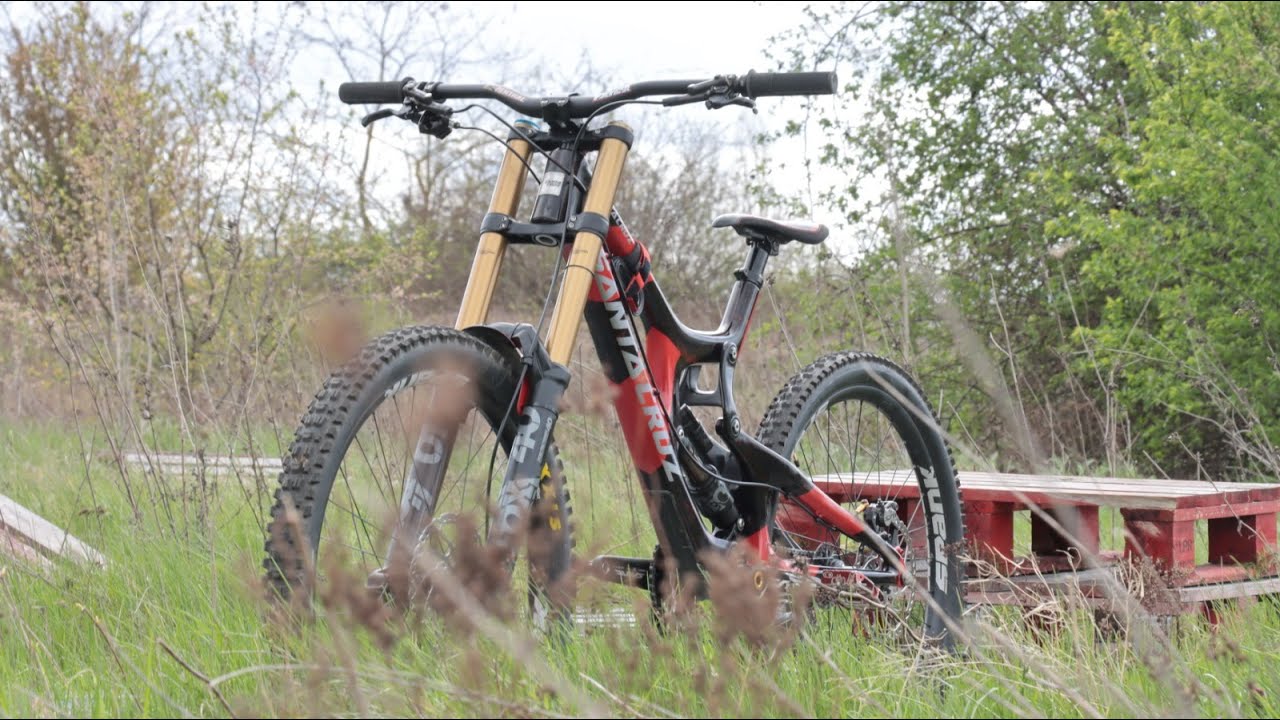DREAM BUILD BIKE Santa Cruz V10 CC - Custom paint - YouTube