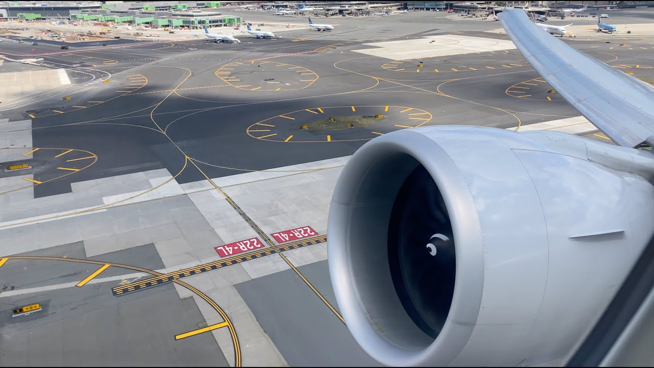 ENGINE ROAR 777-300ER Takeoff from Newark - YouTube