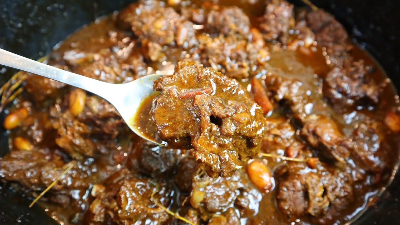How To Make Jamaican Ghetto Oxtail (Aka Turkey Neck) Step By Step ...