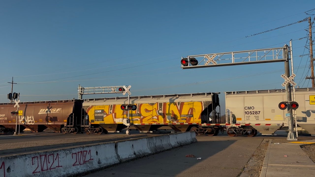 UP 5761 Grain Train South - E. Morada Lane Railroad Crossing, Stockton ...