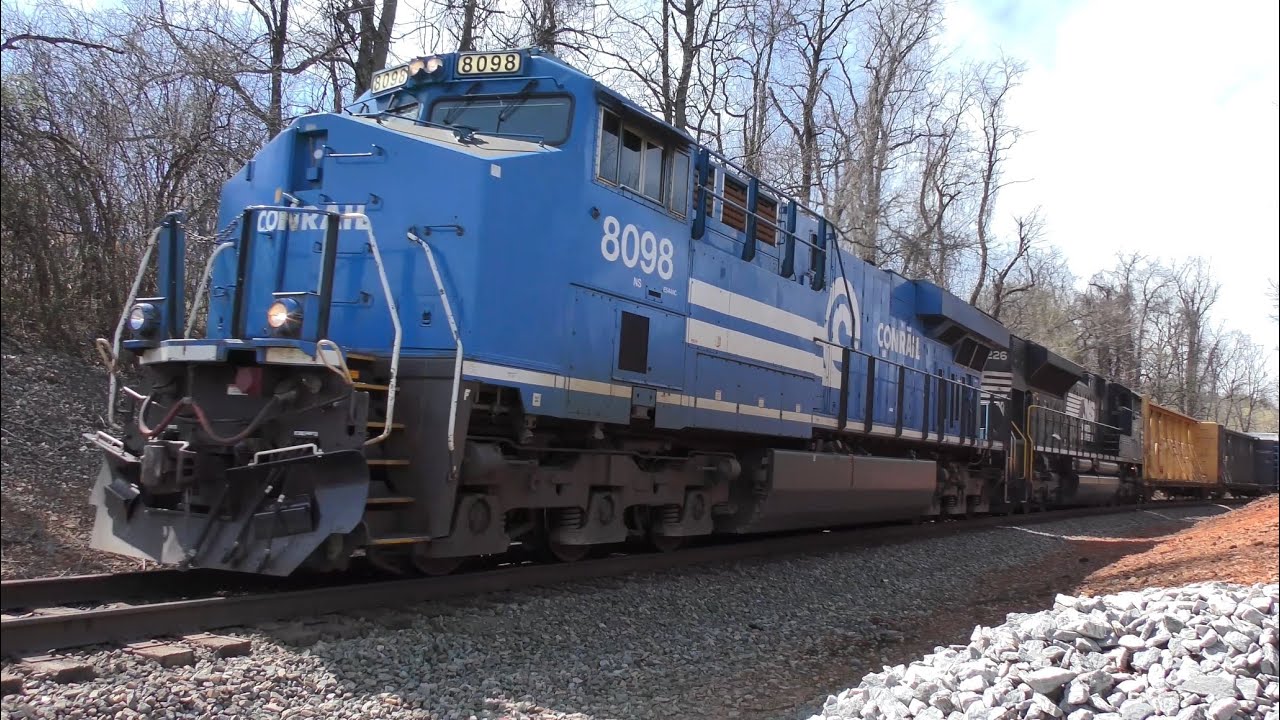 Norfolk Southern Conrail Heritage Unit 8098 Leading Train NS 13R On the ...