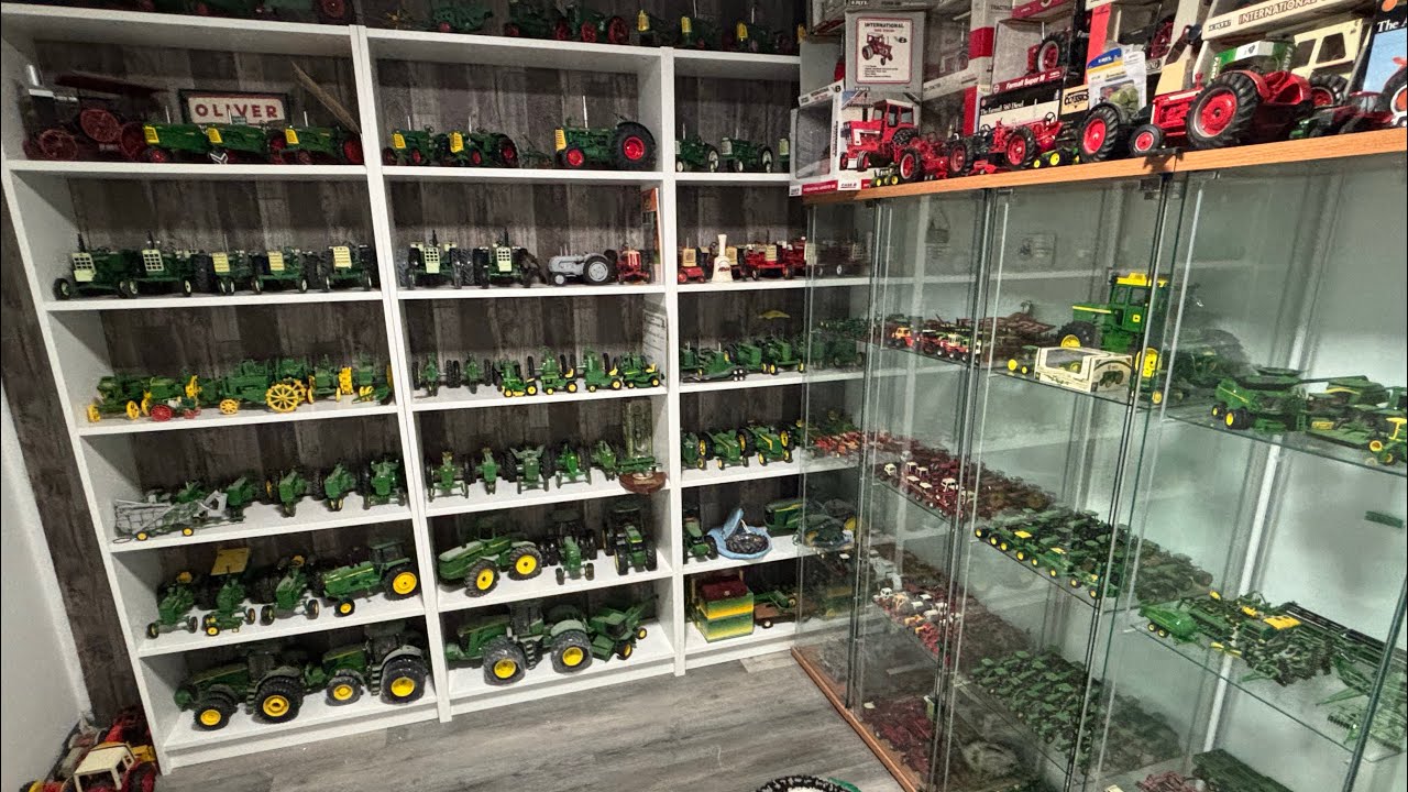 A video you’ve all been waiting for….. THE NEW TOY TRACTOR ROOM. - YouTube