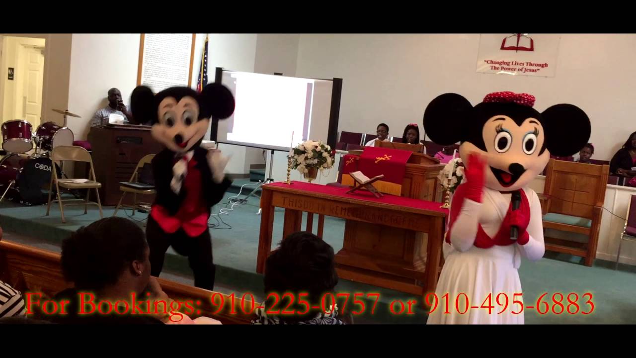 TandL Characters Mickey & Minnie Singing @ Church - YouTube
