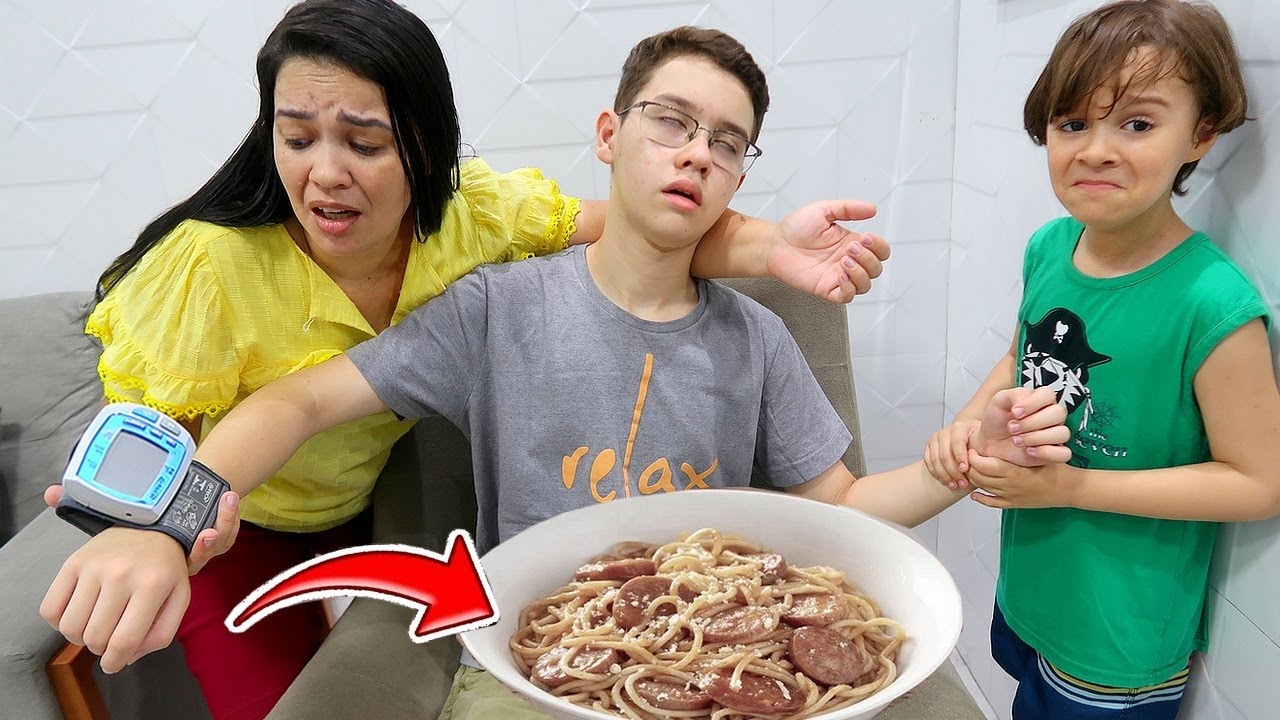 O IGOR COMEU UMA COMIDA ESTRAGADA !! - YouTube