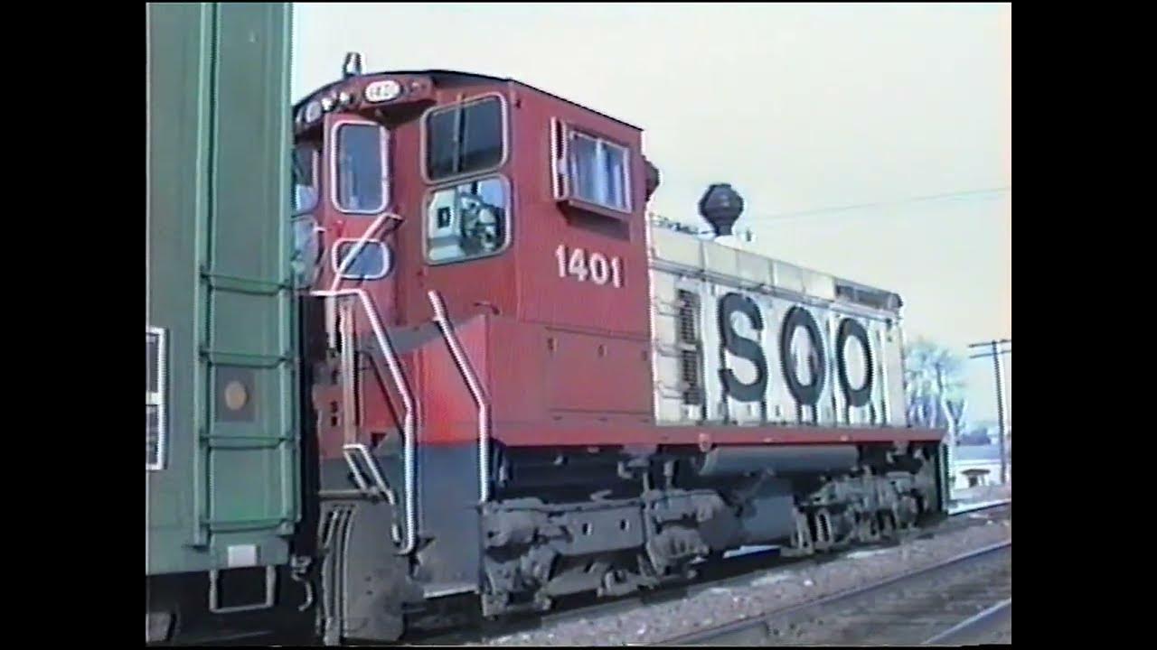 SOO Line SW1500 at Davis Junction, ILL in 1989- meets a WB intermodal - YouTube