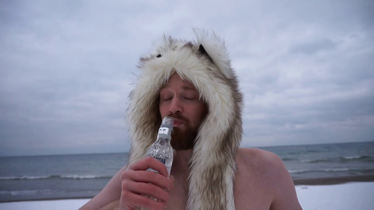 Tribute to @Apetor - drinking vodka and winter swimming in the Lake ...