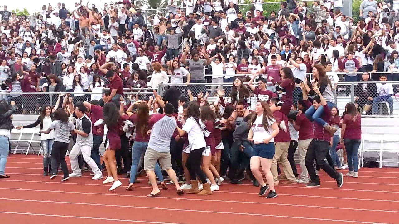Paramount HS Senior Harlem Shake 2013 - YouTube