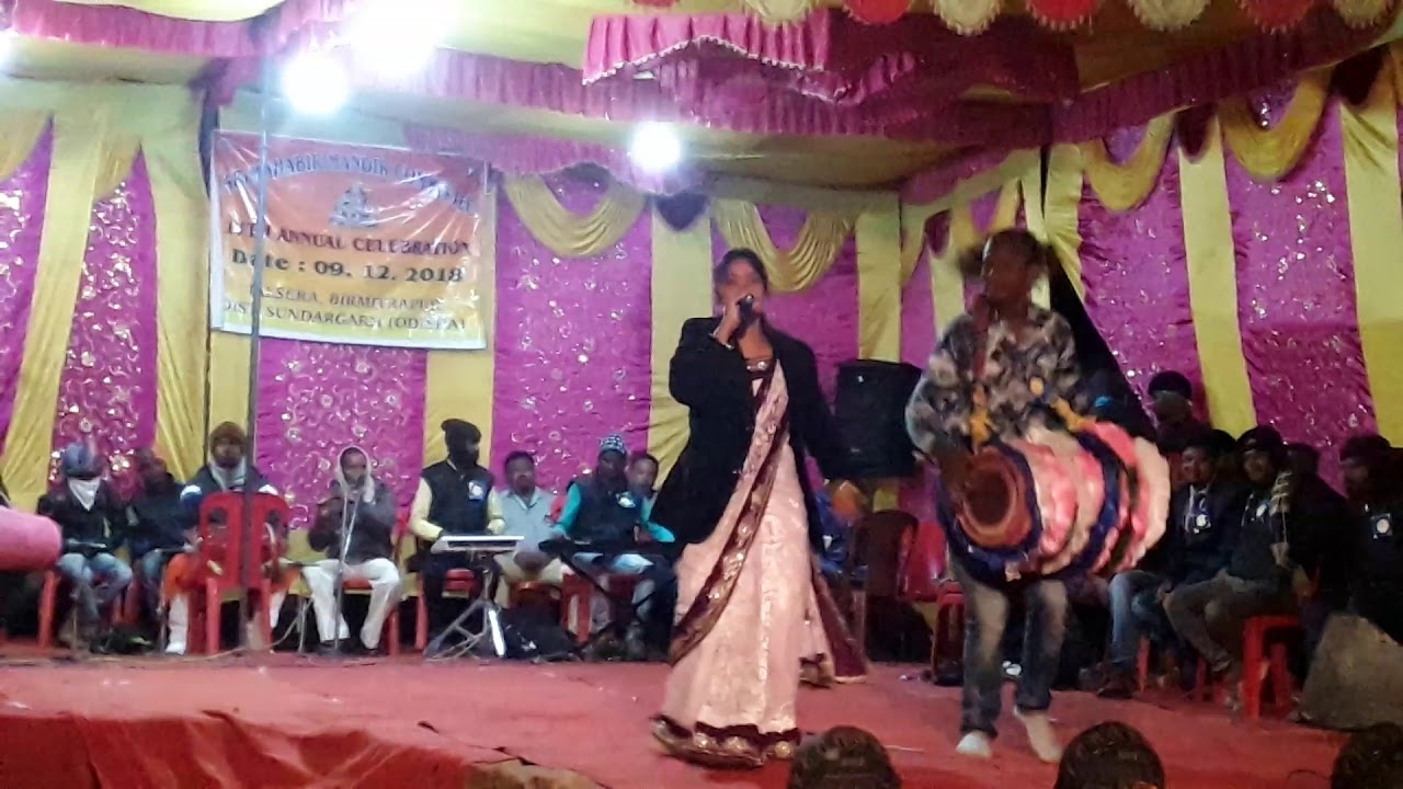 Singer Kamla devi super hit stage program Birmitrapur me - YouTube