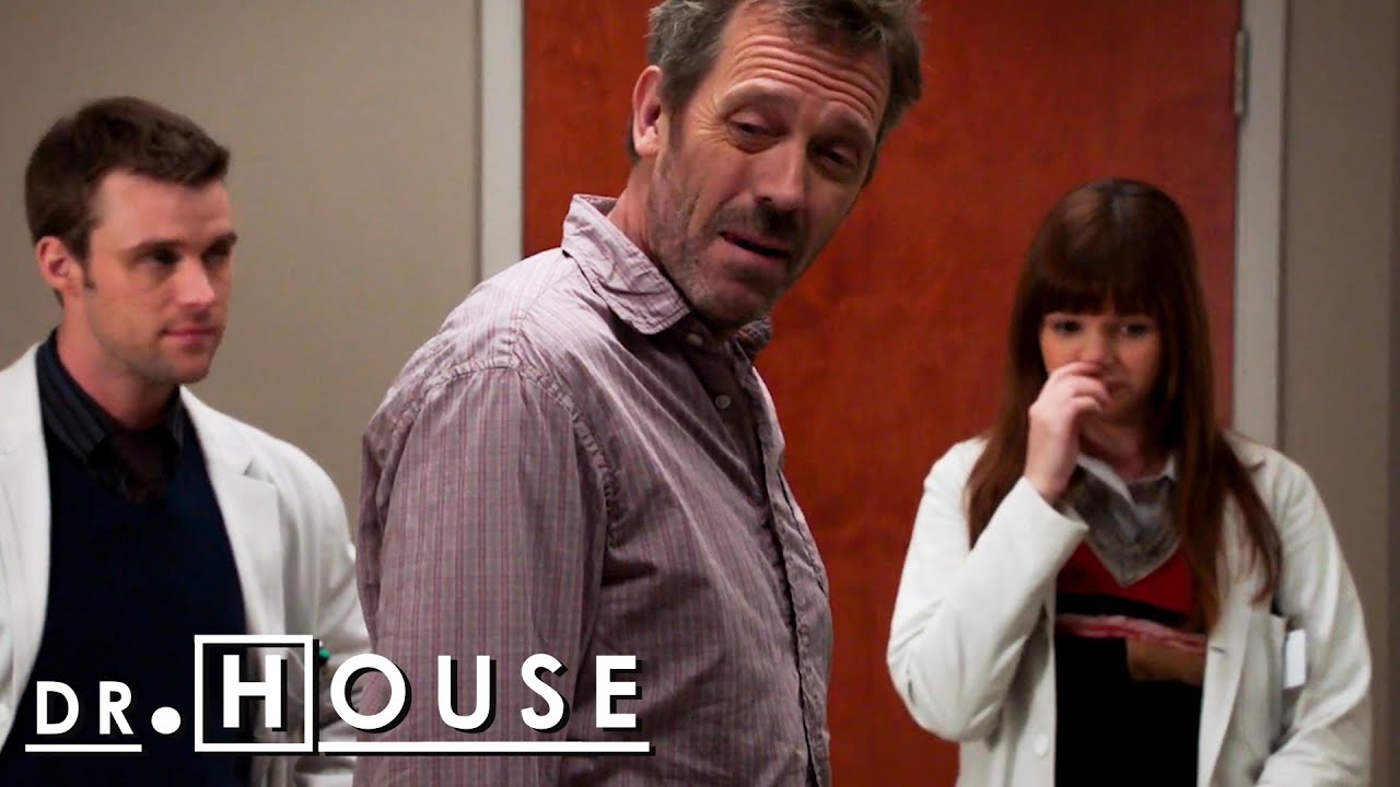 El equipo de House discute el diagnóstico del paciente en el baño | Dr ...