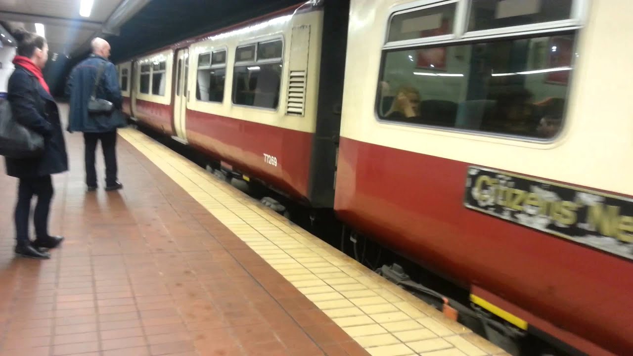 SPT Class 318 EMU at GCLL - YouTube