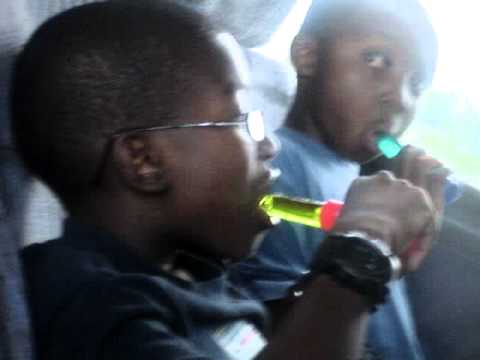 Little kid sucking Push-pop like its a . . . . . . . - YouTube