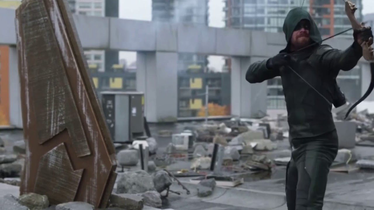 Arrow battle scars - YouTube