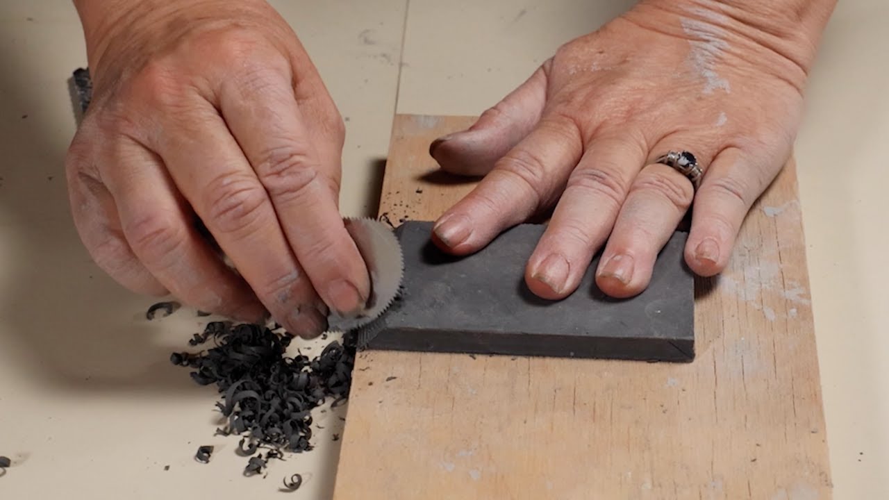 Craft Video Dictionary: Clay Scoring demonstrated by Joan Takayama ...