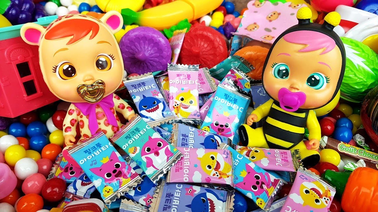 New PinkFong Candies & New Cry Babies Surprises - YouTube