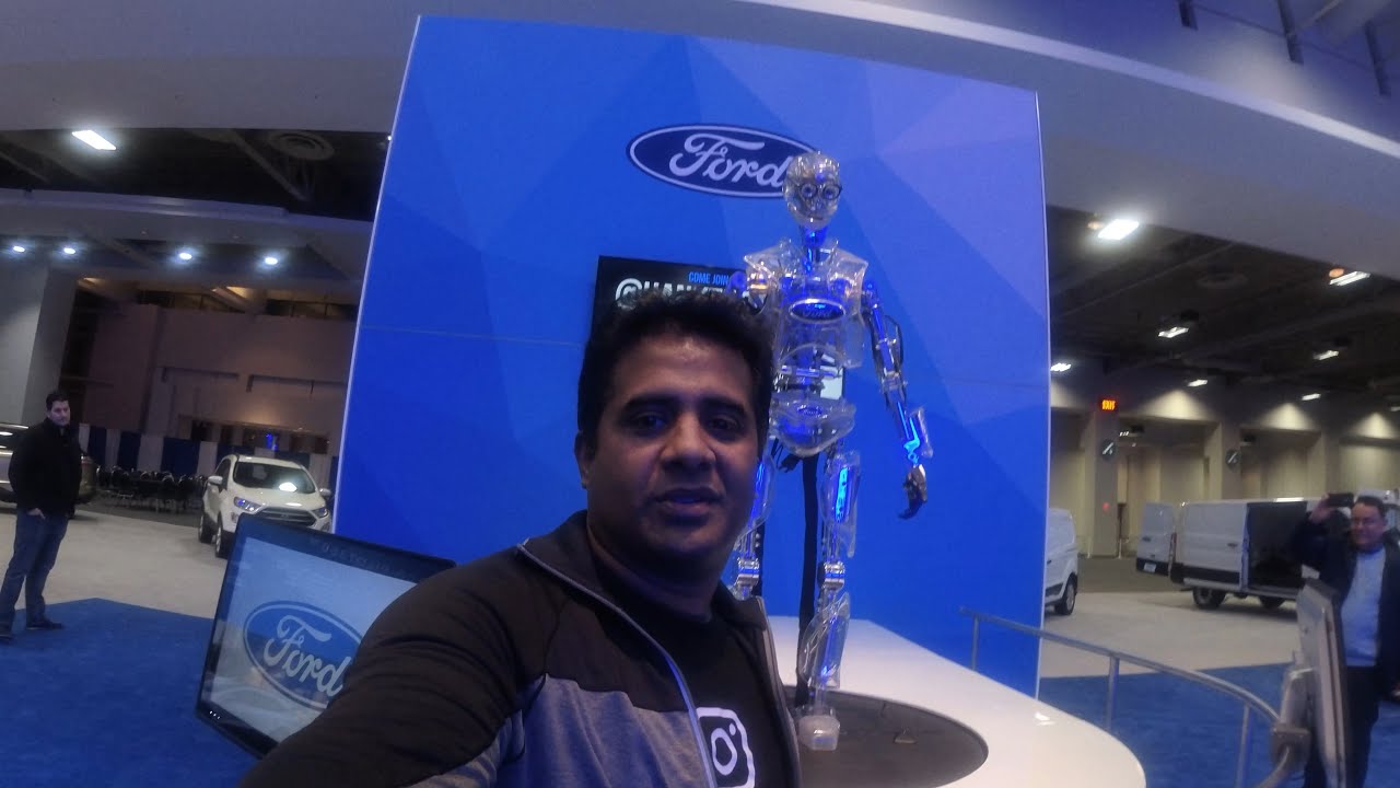 Robot like Insta 360 ONE R Camera 4K - 360 ; The Greatest Robot show ...