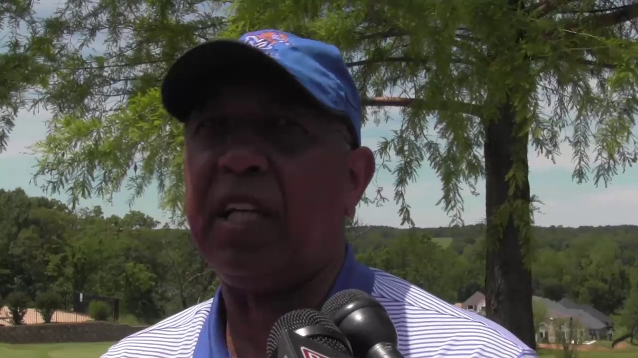 Tubby Smith May 22 charity golf tournament interview - YouTube