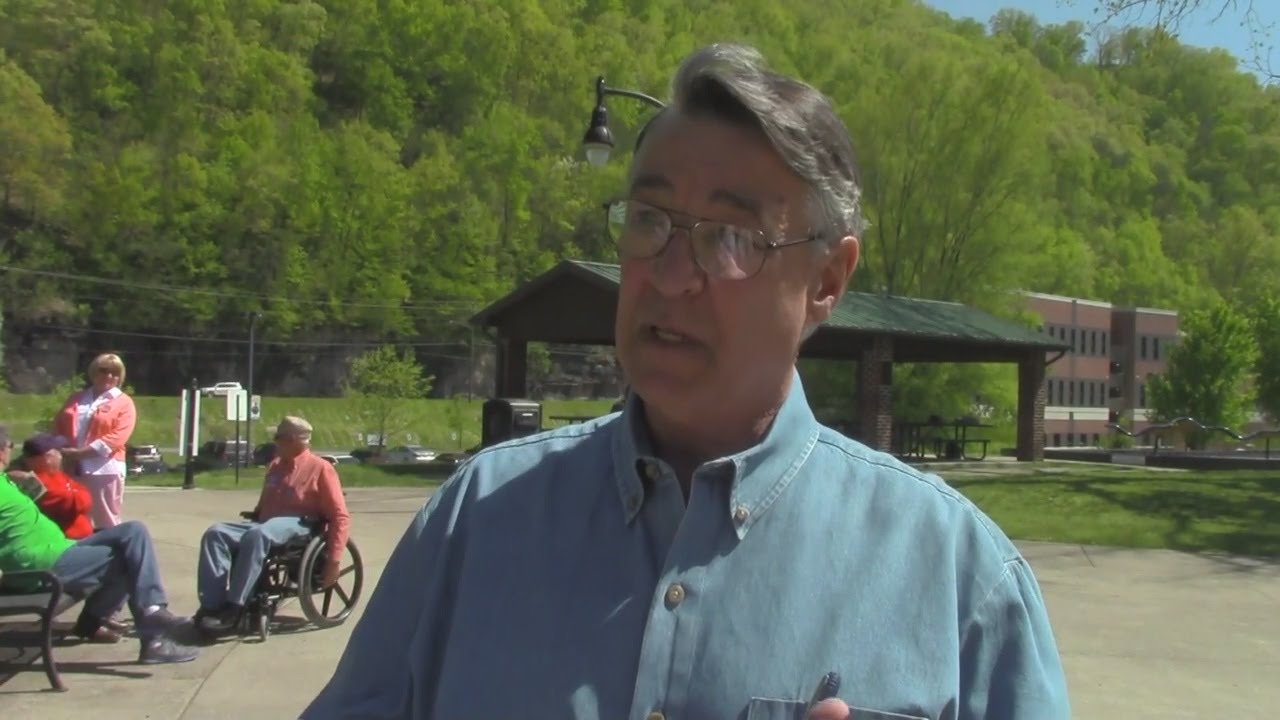 Will T Scott stops in Pikeville - YouTube
