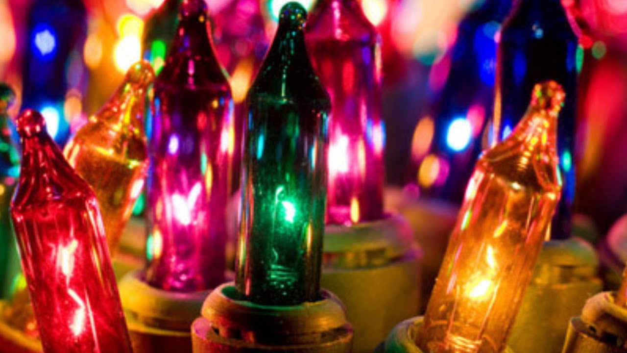 White Lights vs Multi Color Lights - The Ultimate Christmas Debate ...